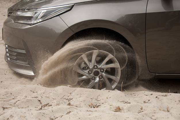 Sand Pull Out Services dubai - UAE Recovery Hub